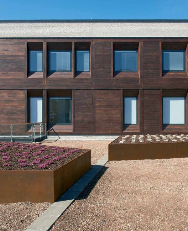 Thermory Decking and Cladding Dealer - HDG Building Materials