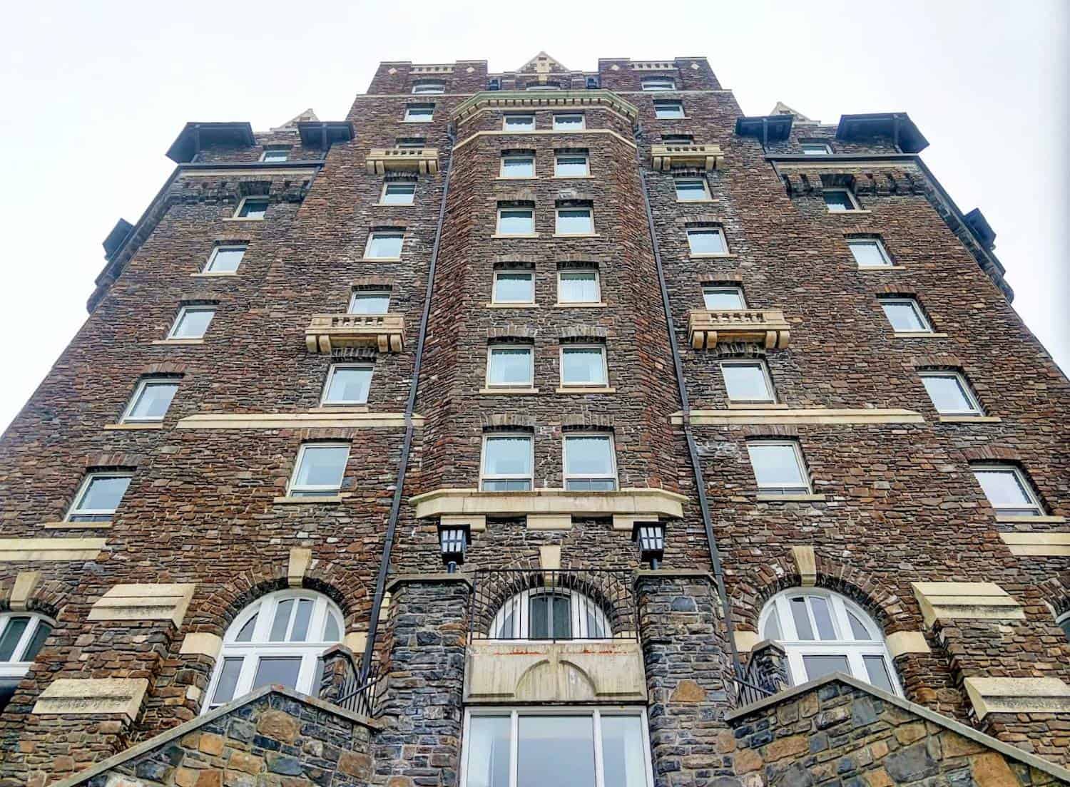 Installing Pedestal Pavers - HDG Building Materials